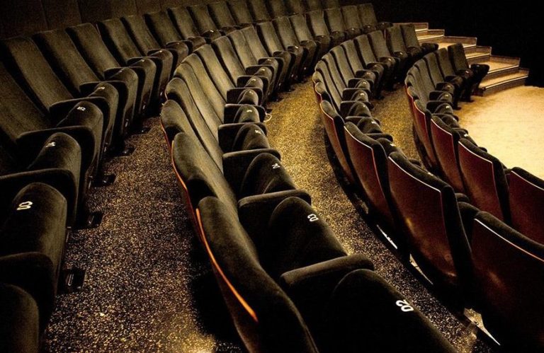 Danes si lahko v Kinu Velenje ogledate biografsko dramo o legendarni ...